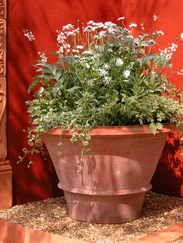 Handmade British Frostproof Flowerpots | Whichford Pottery