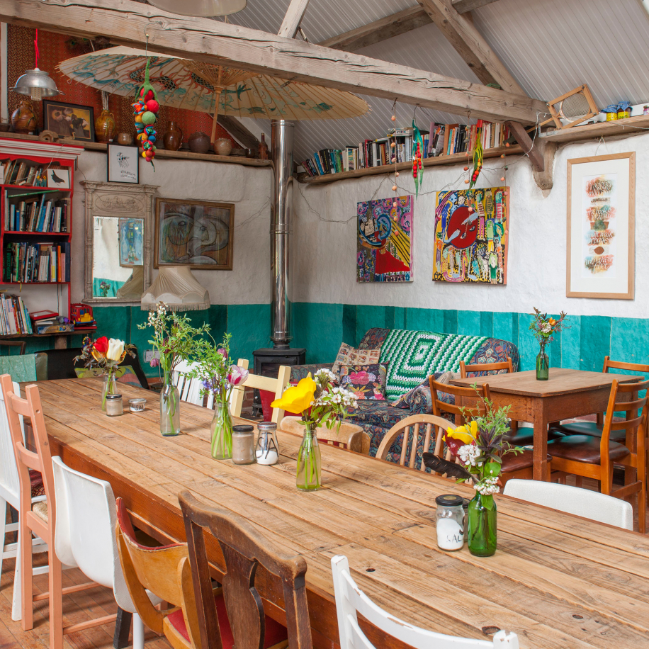 The Straw Kitchen | Whichford Pottery