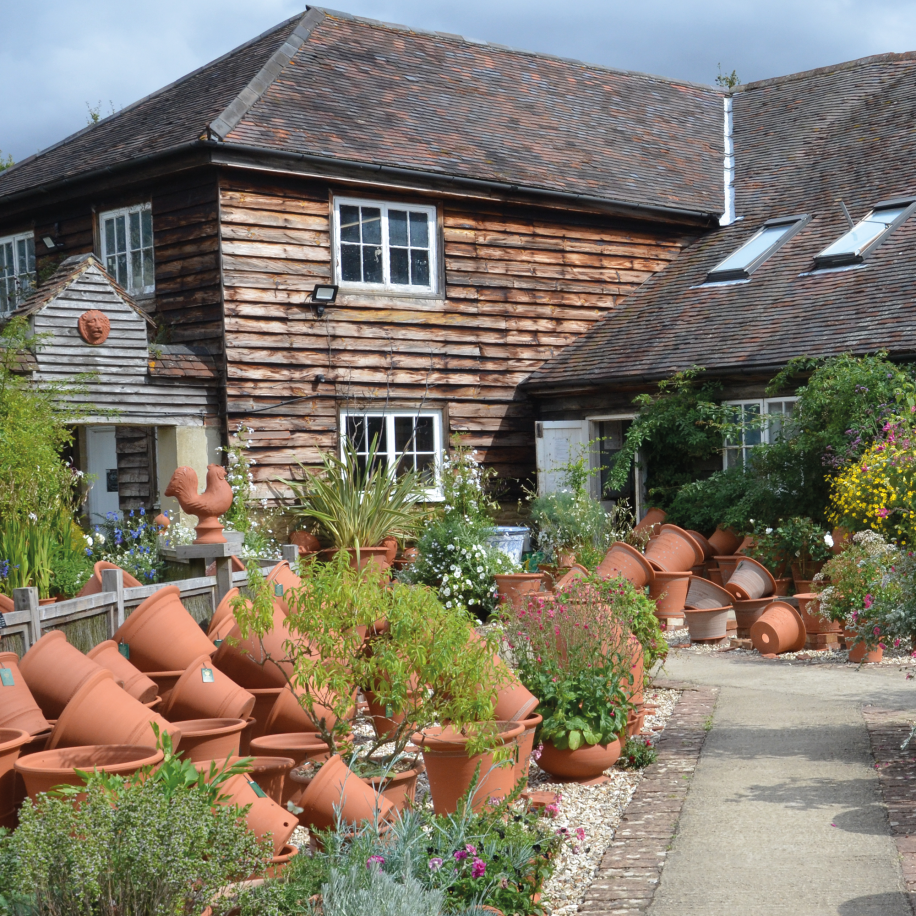 Handmade British Frostproof Flowerpots | Whichford Pottery