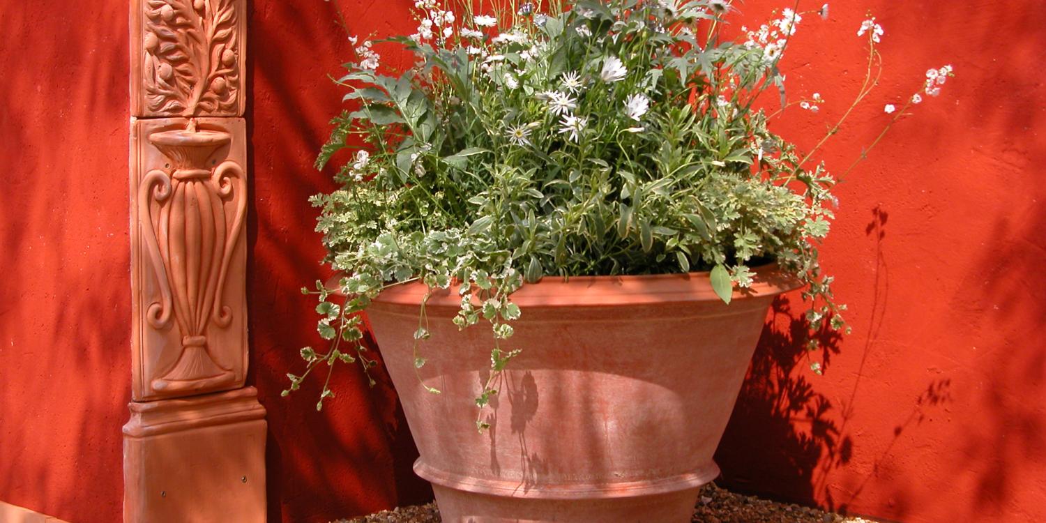 Handmade British Frostproof Flowerpots | Whichford Pottery